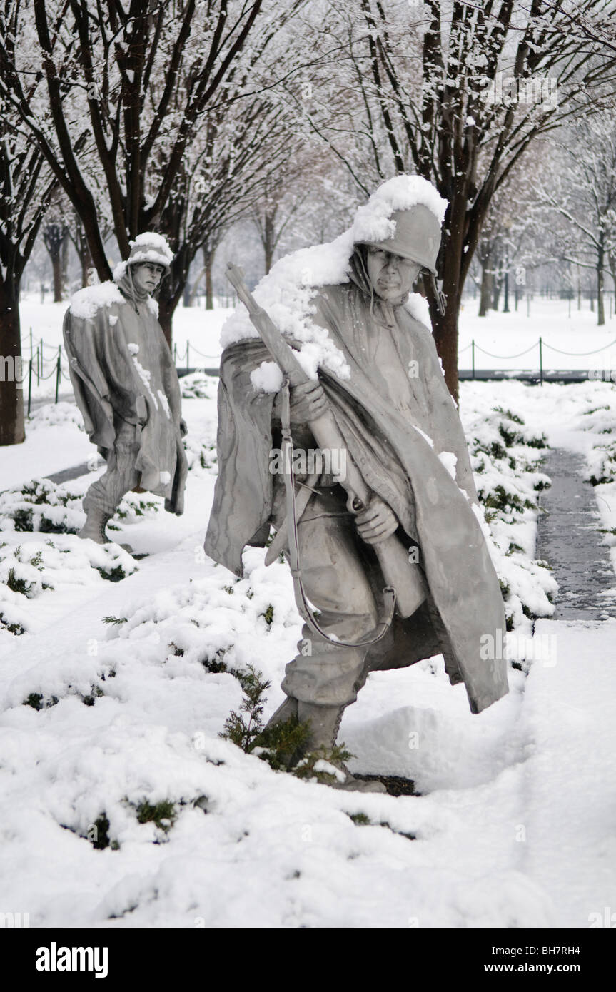 Triangular footprint hi-res stock photography and images - Alamy