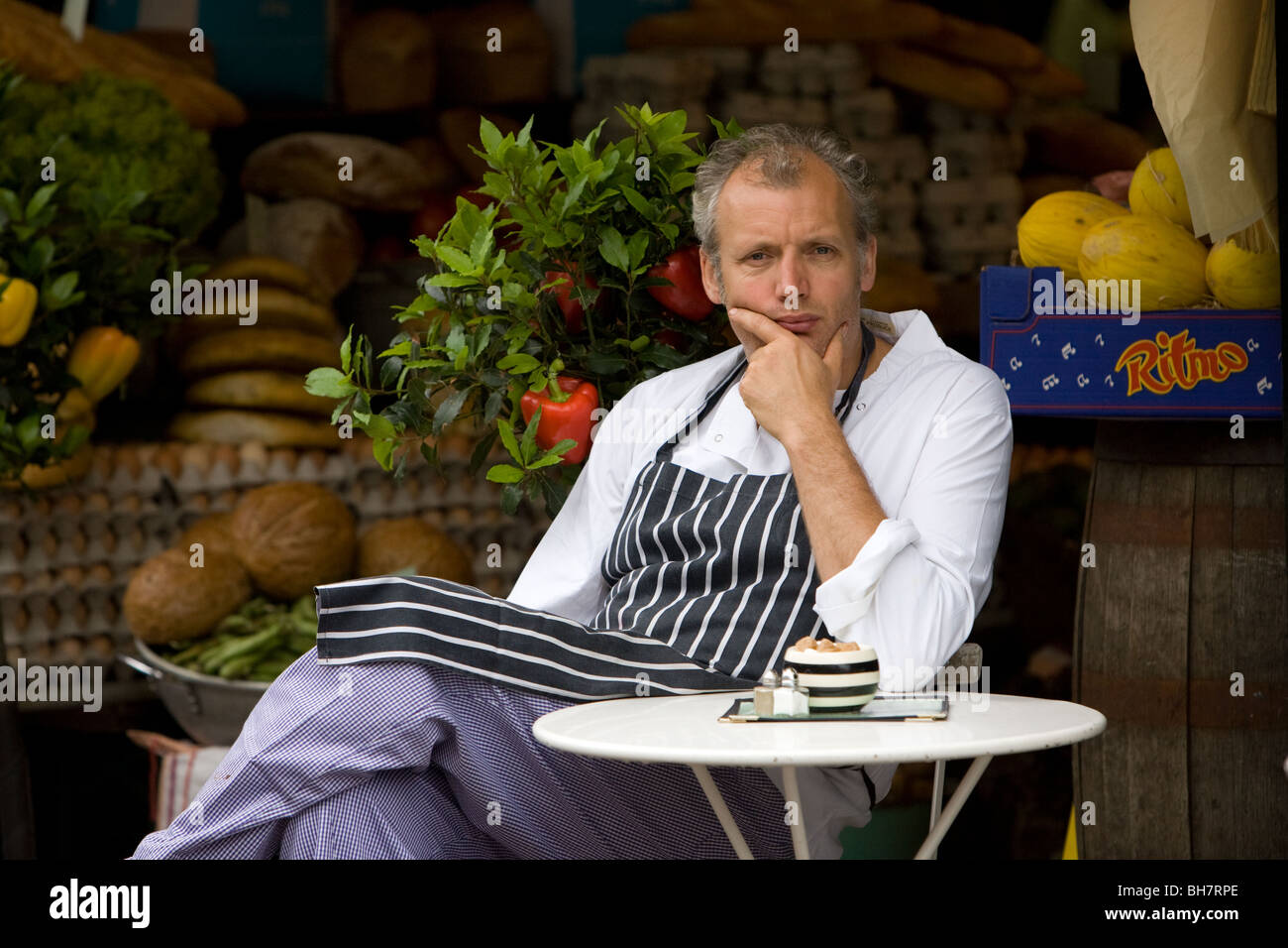 First bills restaurant hi-res stock photography and images - Alamy