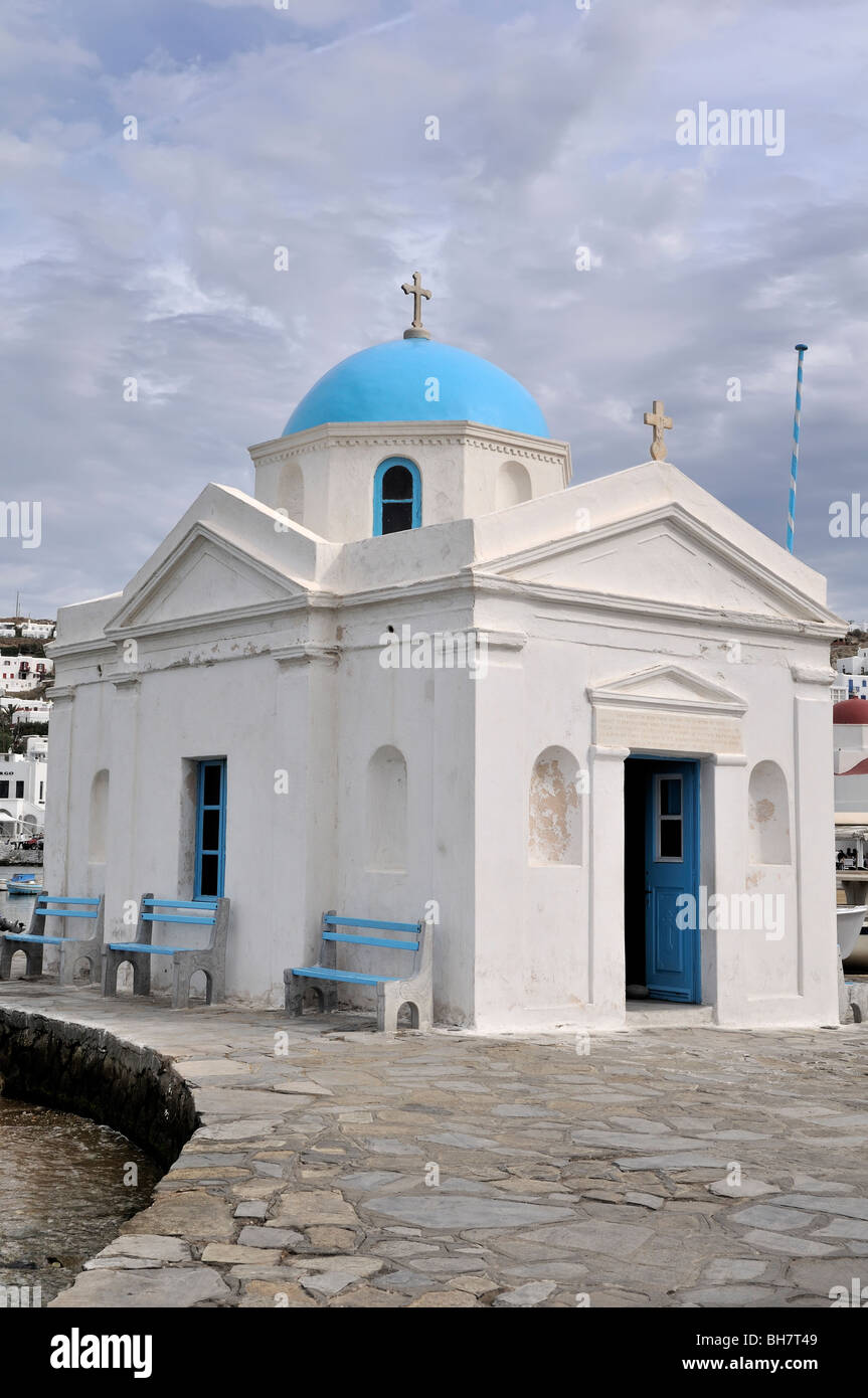 Mykonos stone walkway hi-res stock photography and images - Alamy