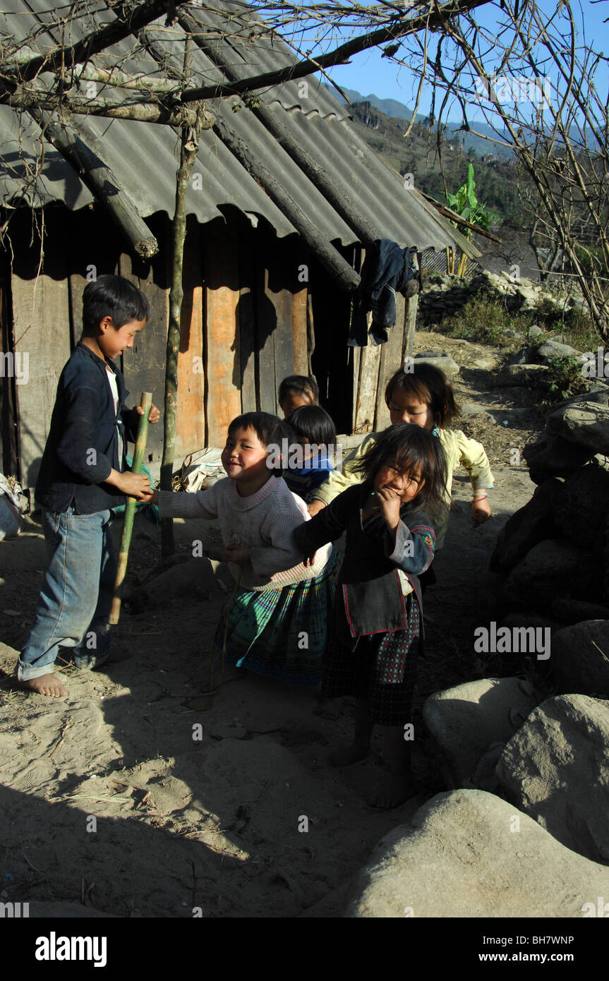 Black Hmong kids playing, ta phinh , North vietnam Stock Photo - Alamy