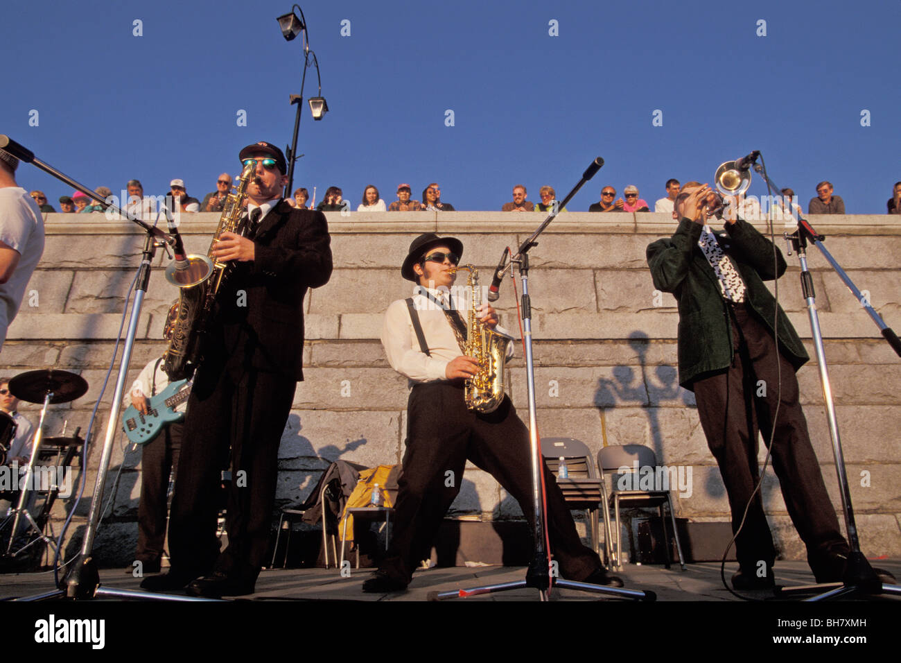 High school jazz group plays for crowd on the Esplanade, Victoria ...