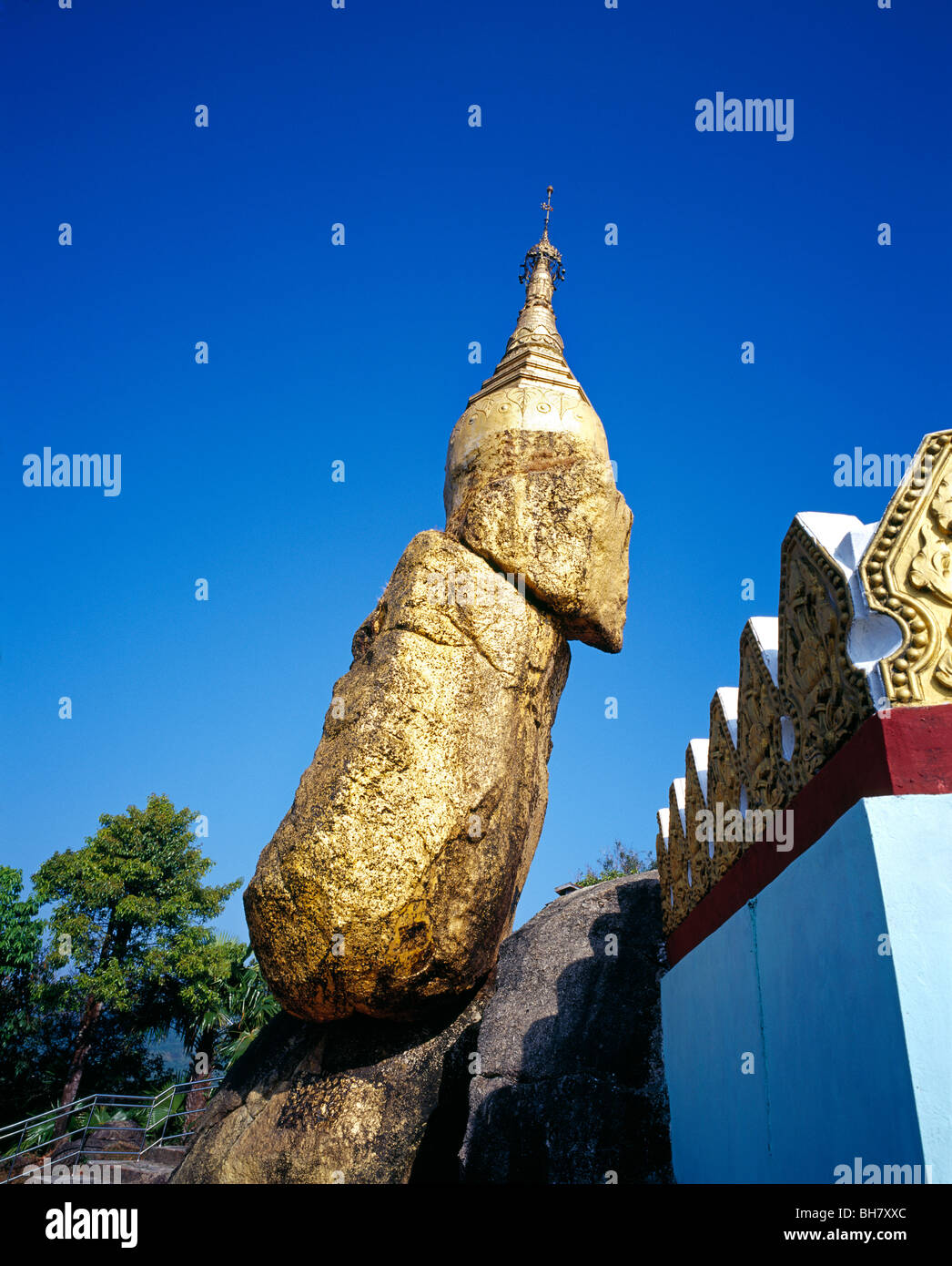 Nwa - La - Bo Pagoda also called little Kyaiktiyo Golden Rock Myanmar ...