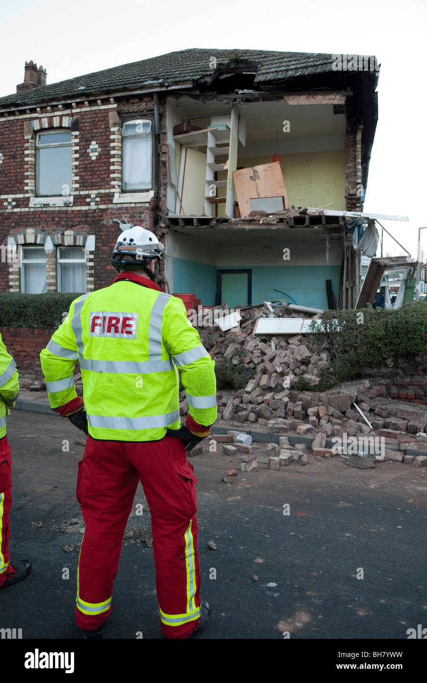 End terraced house collapsed following unauthorised DIY removal of ...