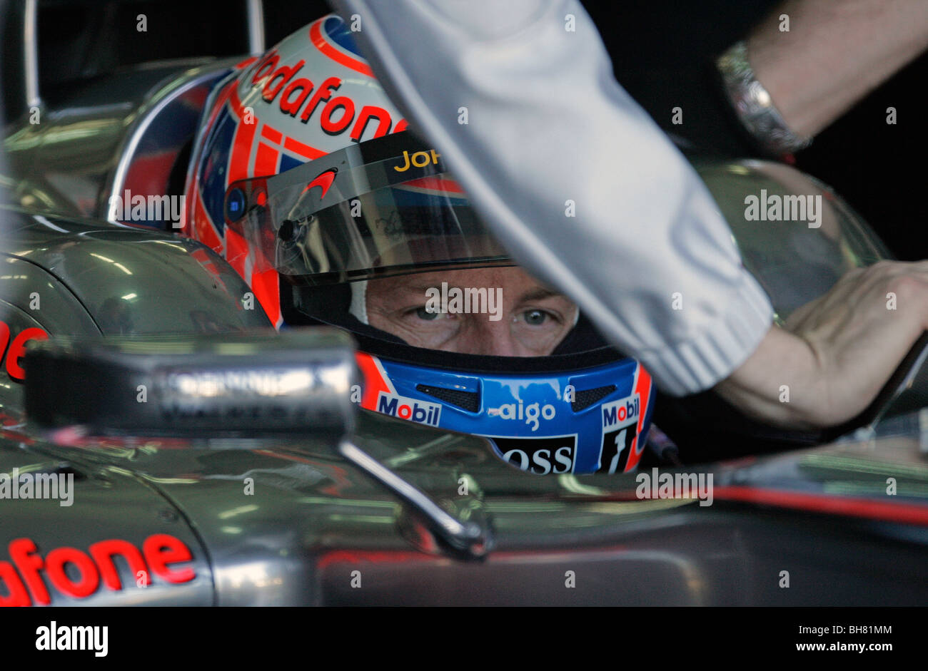 Mclaren mercedes racing hi-res stock photography and images - Alamy