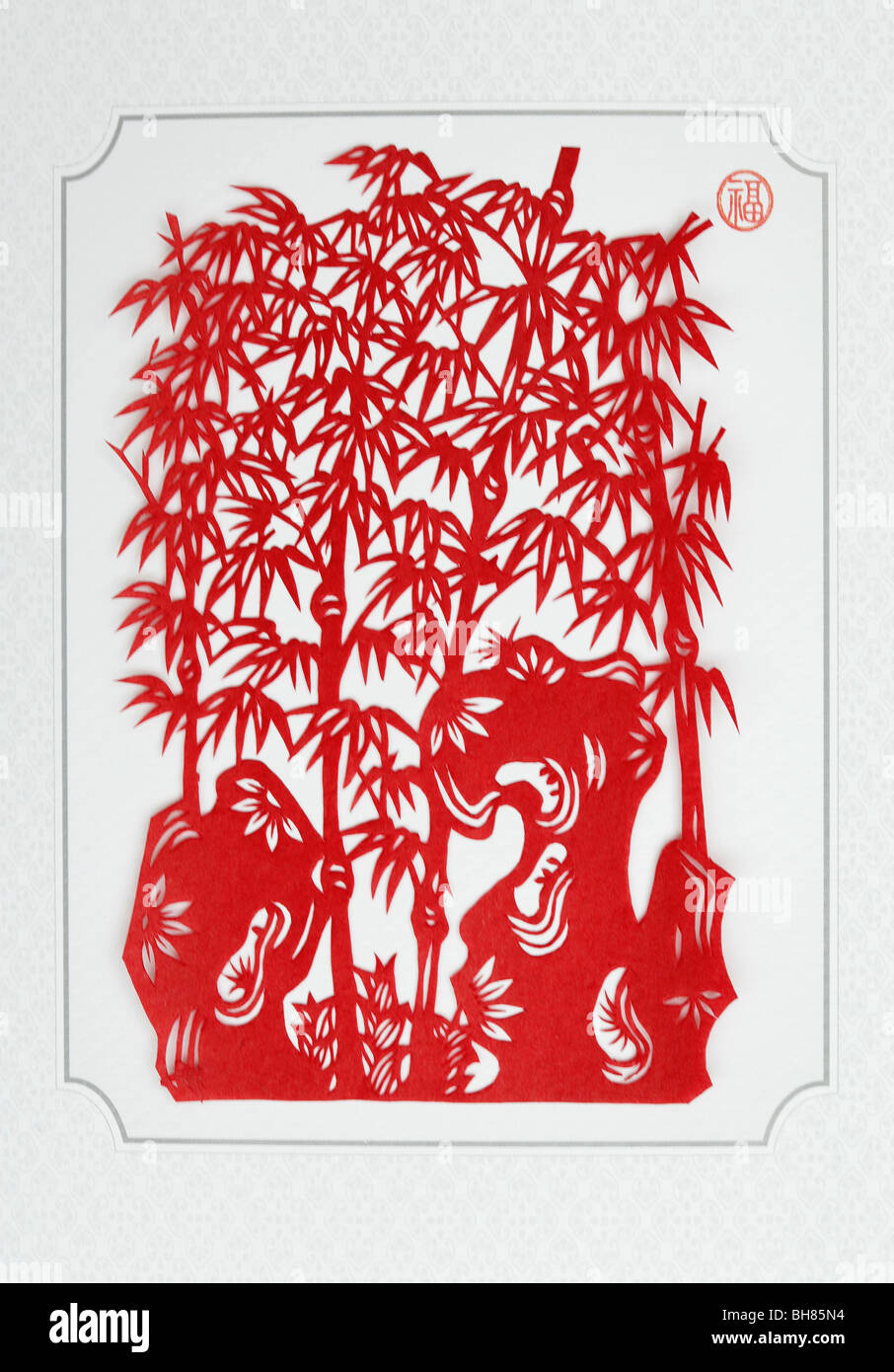 Red paper cutting Stock Photo - Alamy