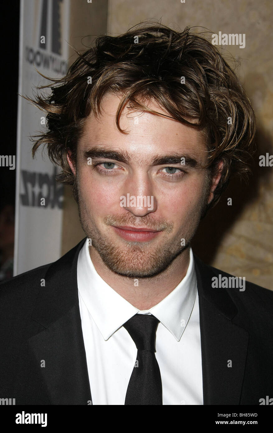 ROBERT PATTINSON ACTOR BEVERLY HILLS CA USA 27/10/2008 Stock Photo - Alamy