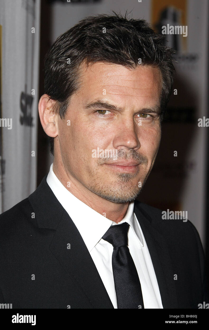 JOSH BROLIN ACTOR BEVERLY HILLS CA USA 27/10/2008 Stock Photo - Alamy