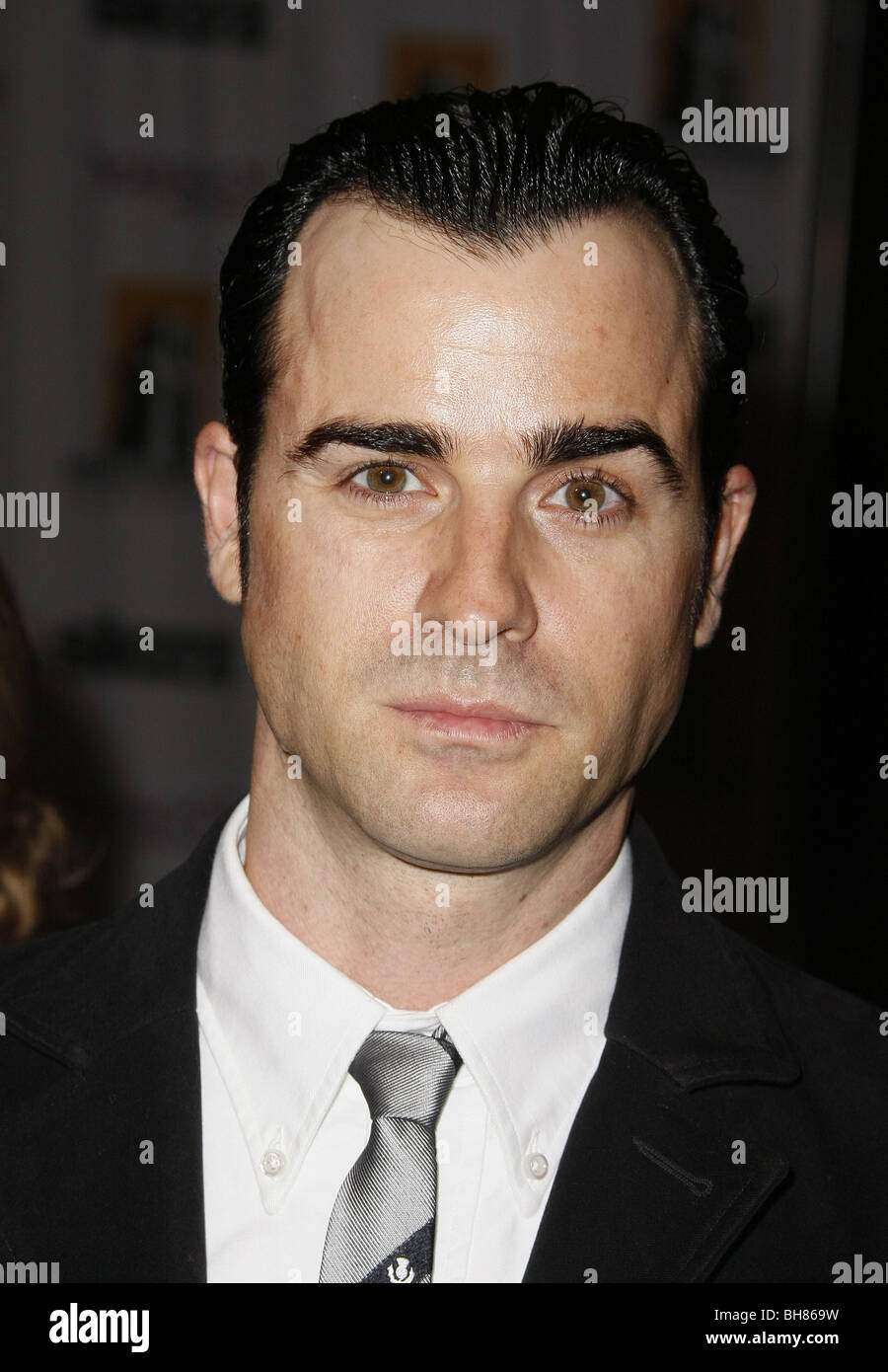 JUSTIN THEROUX ACTOR BEVERLY HILLS CA USA 27/10/2008 Stock Photo - Alamy
