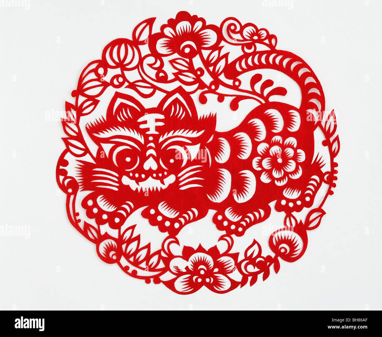 Red paper cutting Stock Photo - Alamy