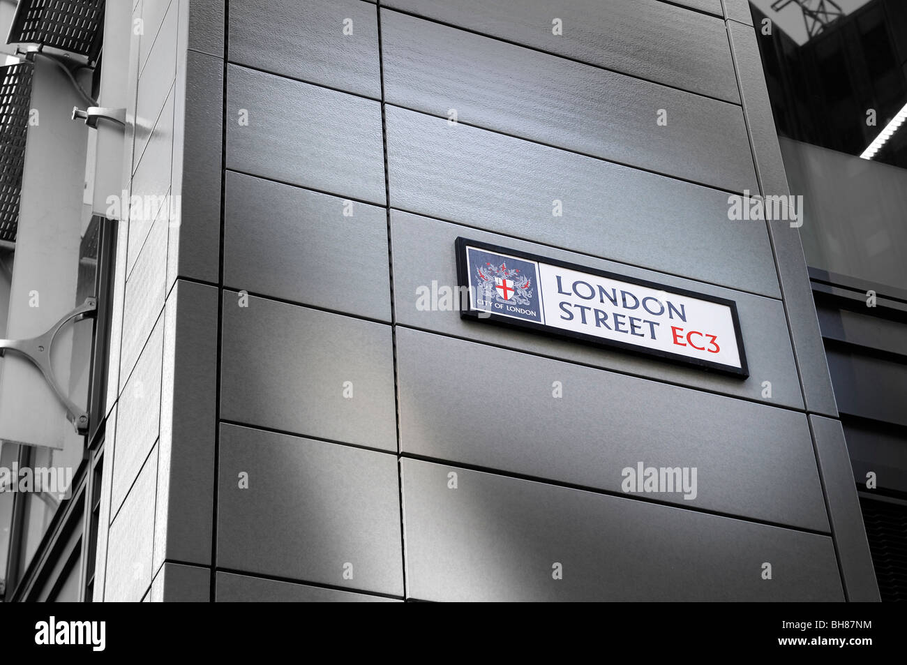 London street sign hi-res stock photography and images - Alamy