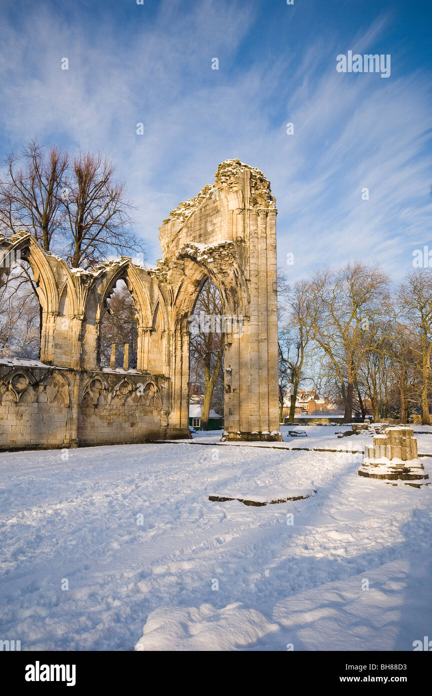 St Mary’s Abbey covered in snow in winter weather Museum Gardens York ...
