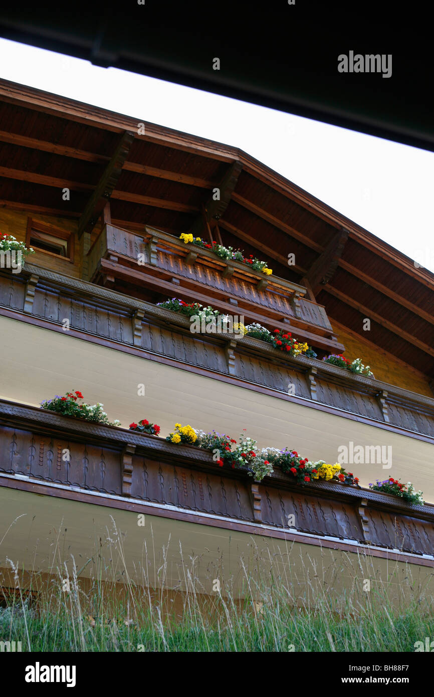 Log cabin with a balcony hi-res stock photography and images - Alamy