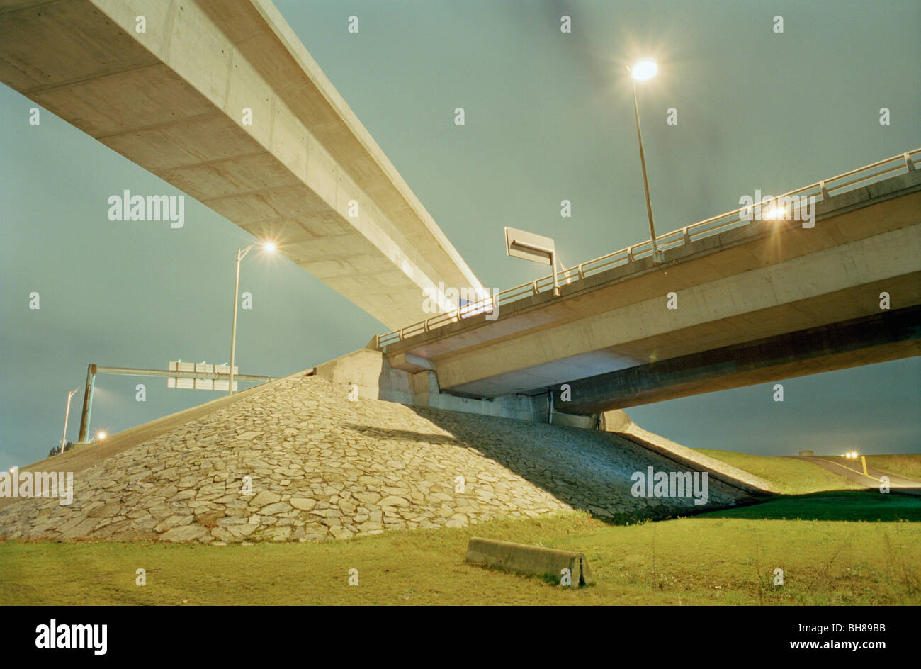 Elevated highway hi-res stock photography and images - Alamy