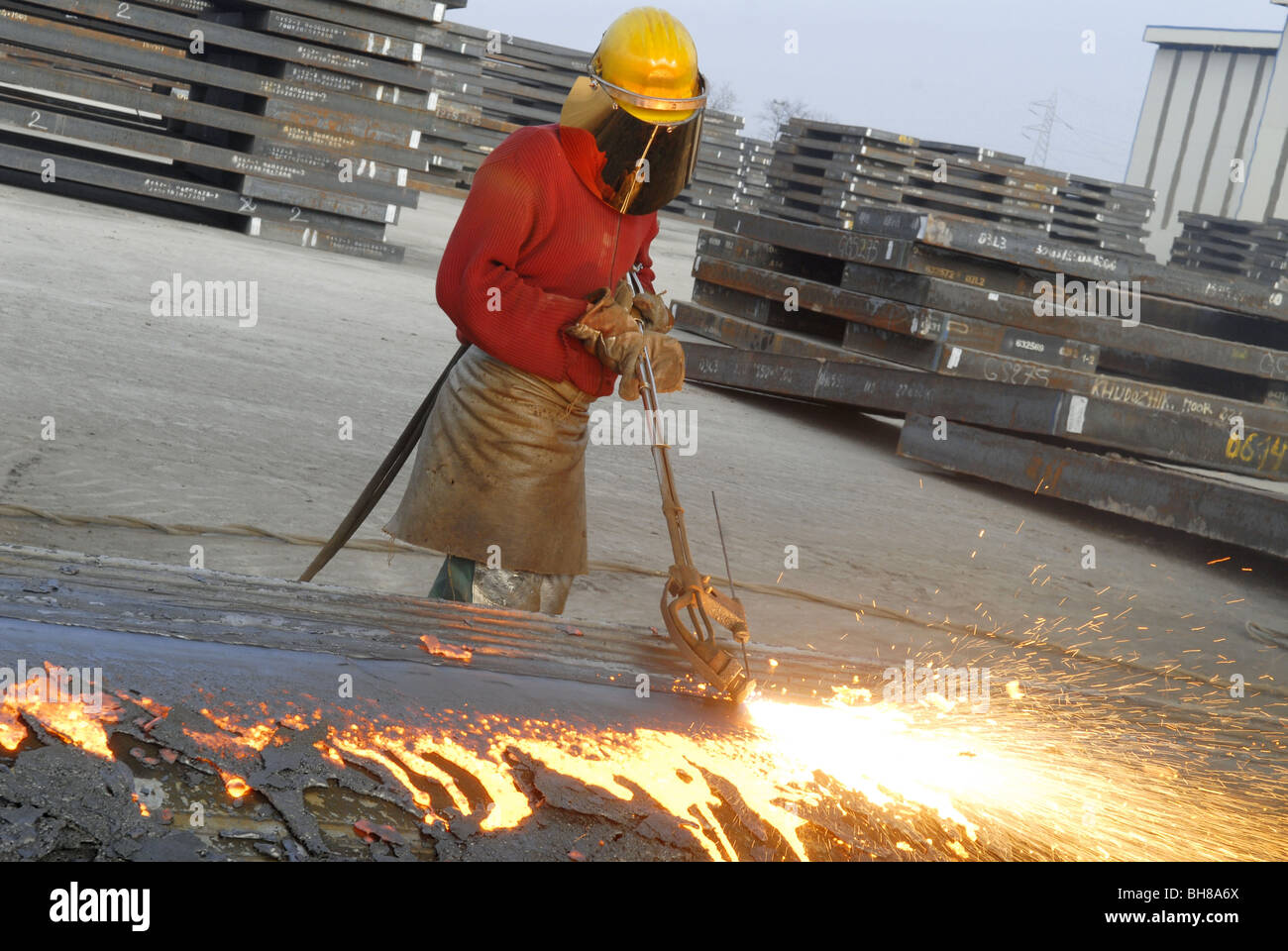 Steel factory workers italy hi-res stock photography and images - Alamy