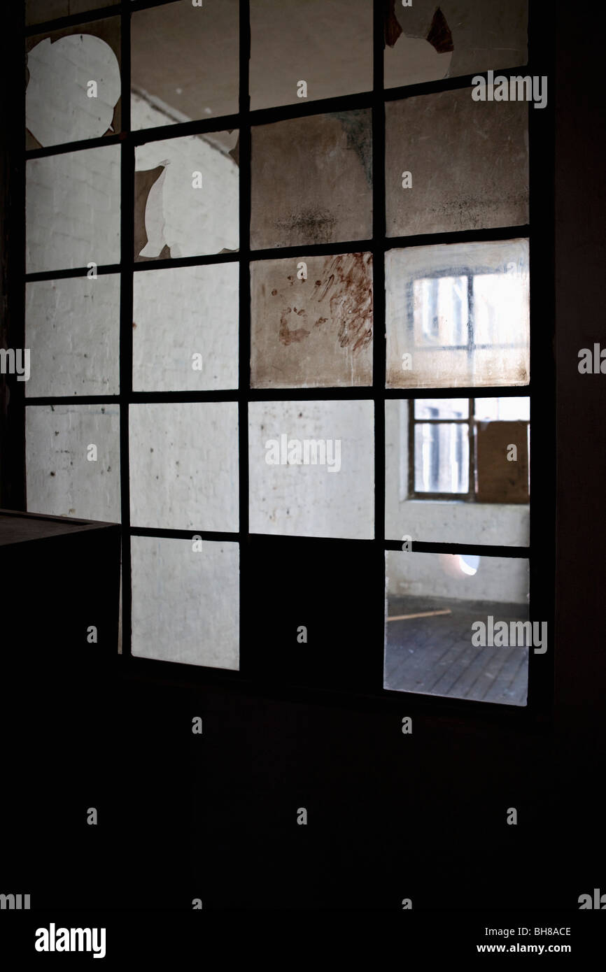 Dirty panes hi-res stock photography and images - Alamy