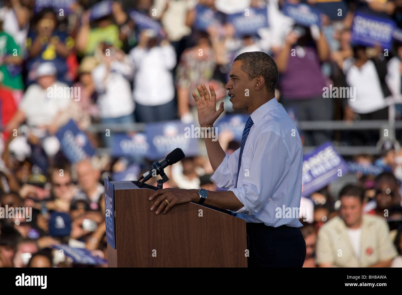 Speech from the podium hi-res stock photography and images - Alamy