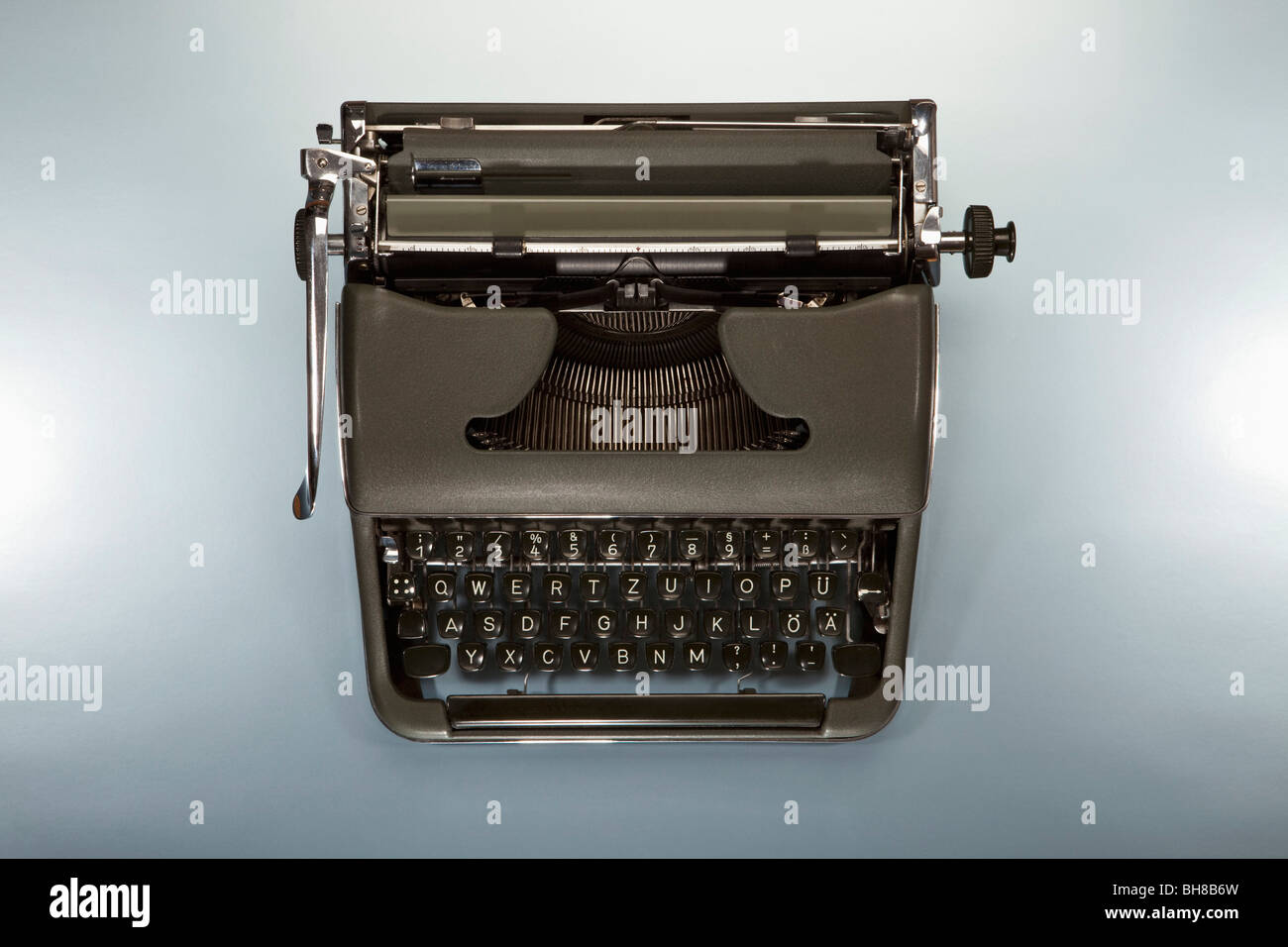 An old-fashioned typewriter Stock Photo - Alamy