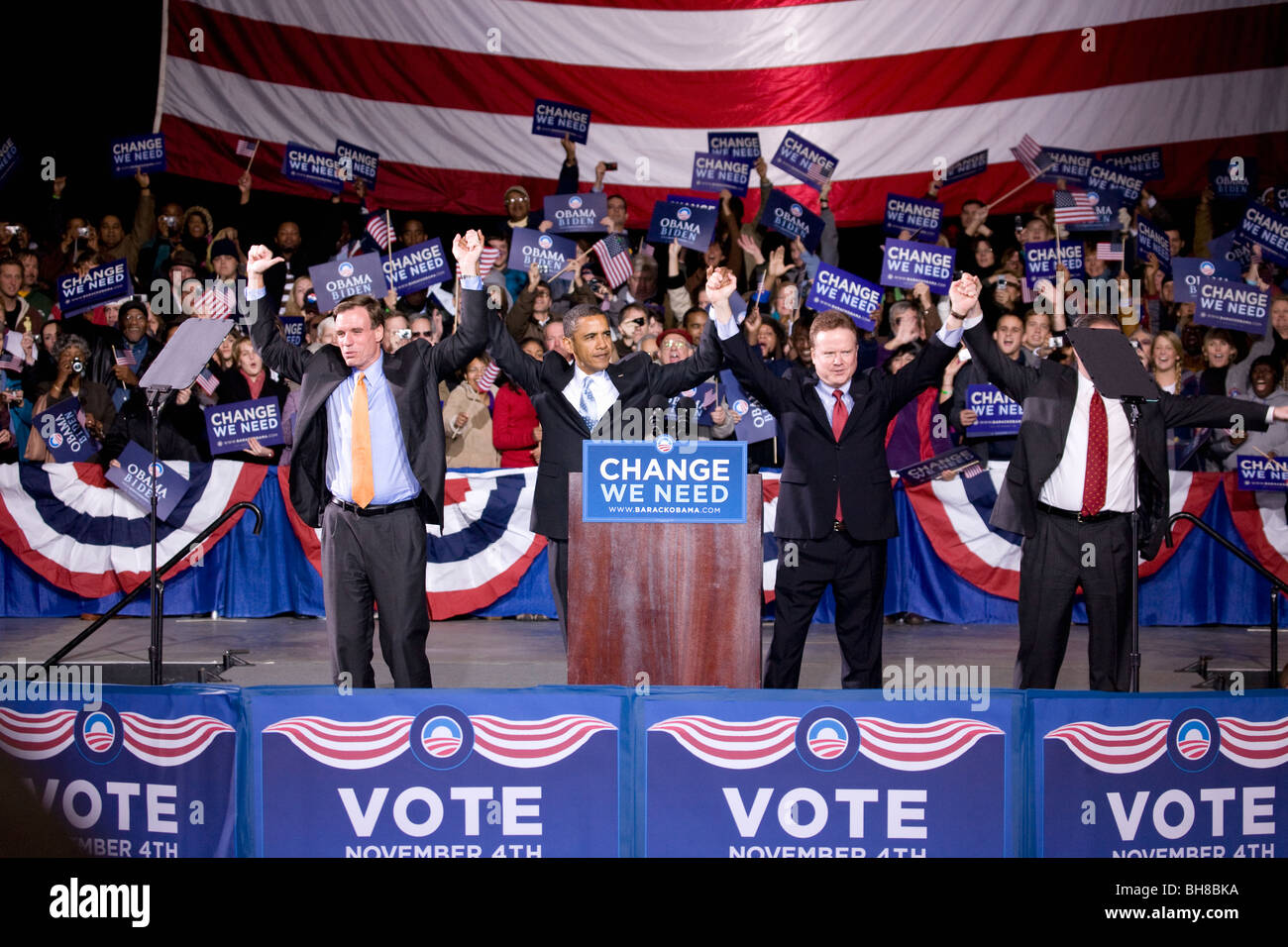 Governor mark white hi-res stock photography and images - Alamy