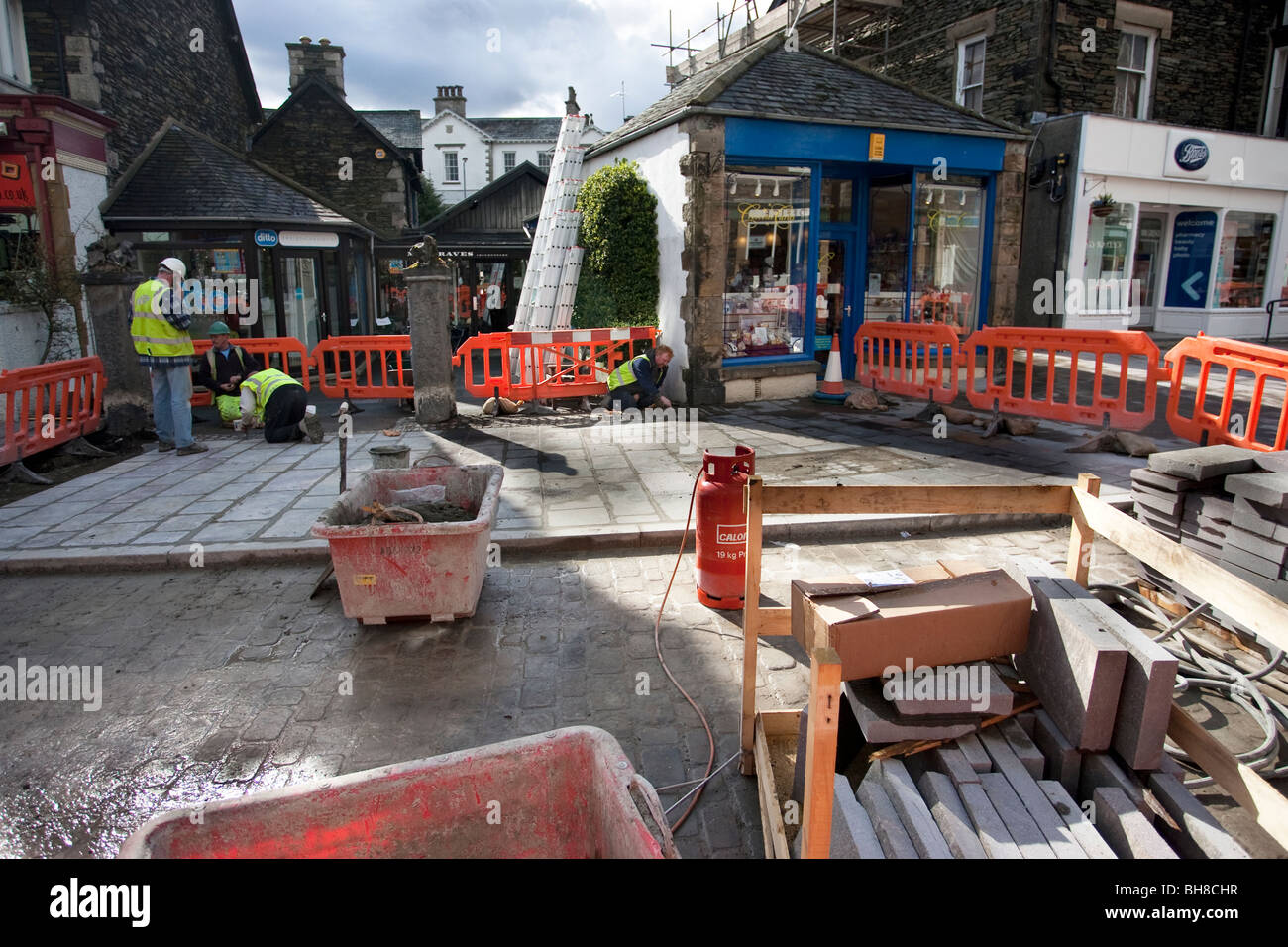 Worker road works mprovements hi-res stock photography and images - Alamy