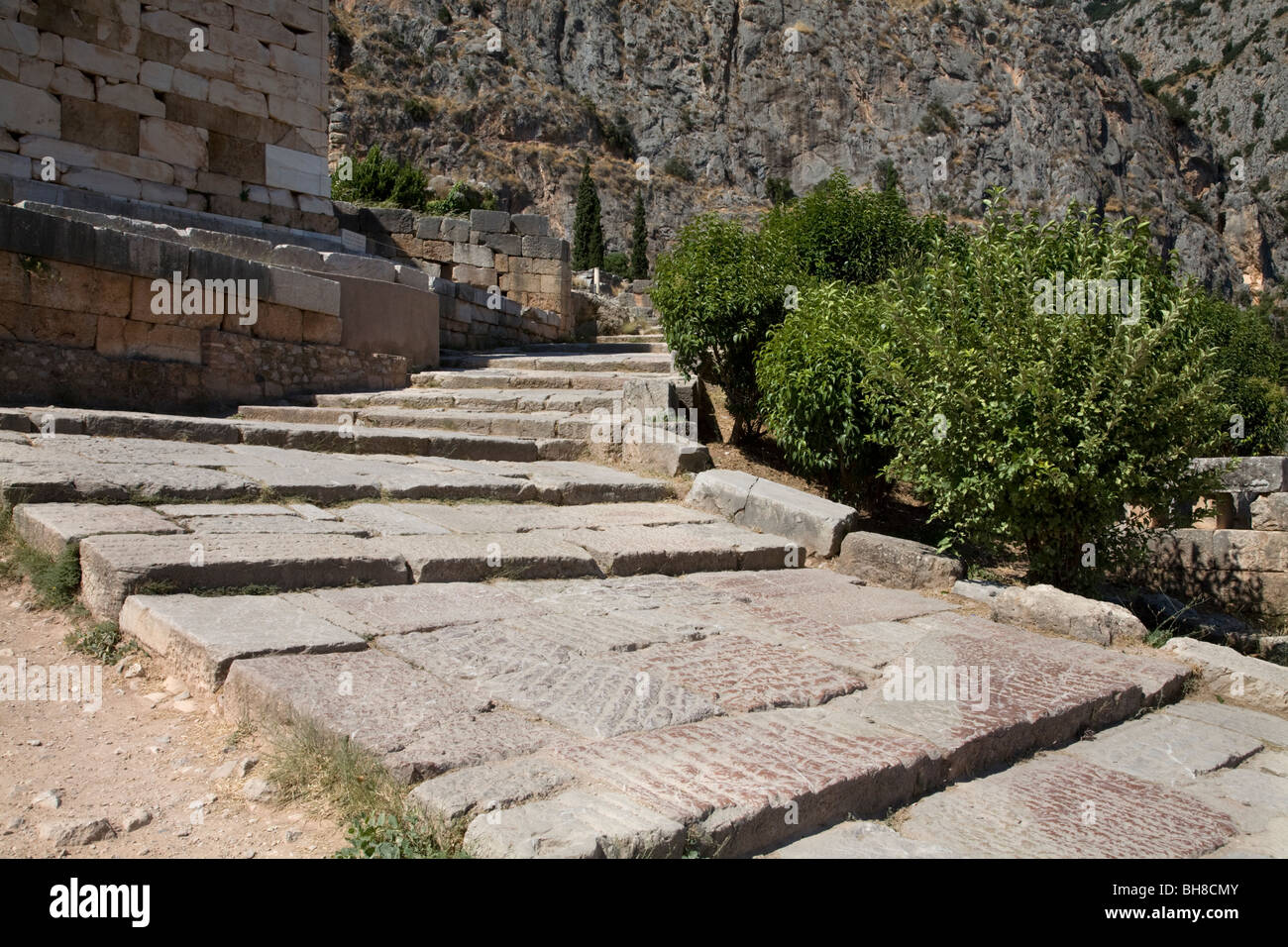 Sacred way delphi hi-res stock photography and images - Alamy