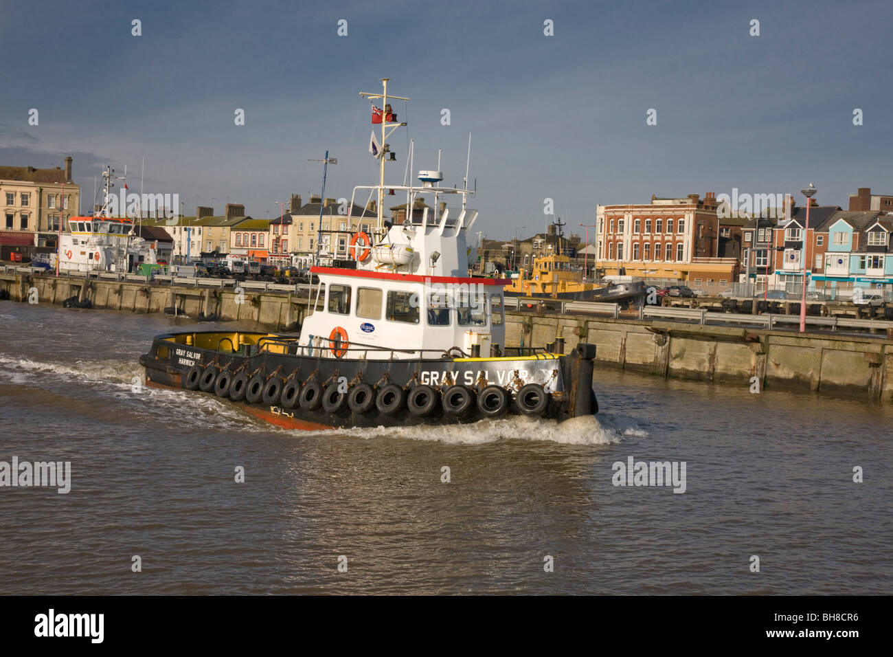 Lowestoft harbour hi-res stock photography and images - Alamy