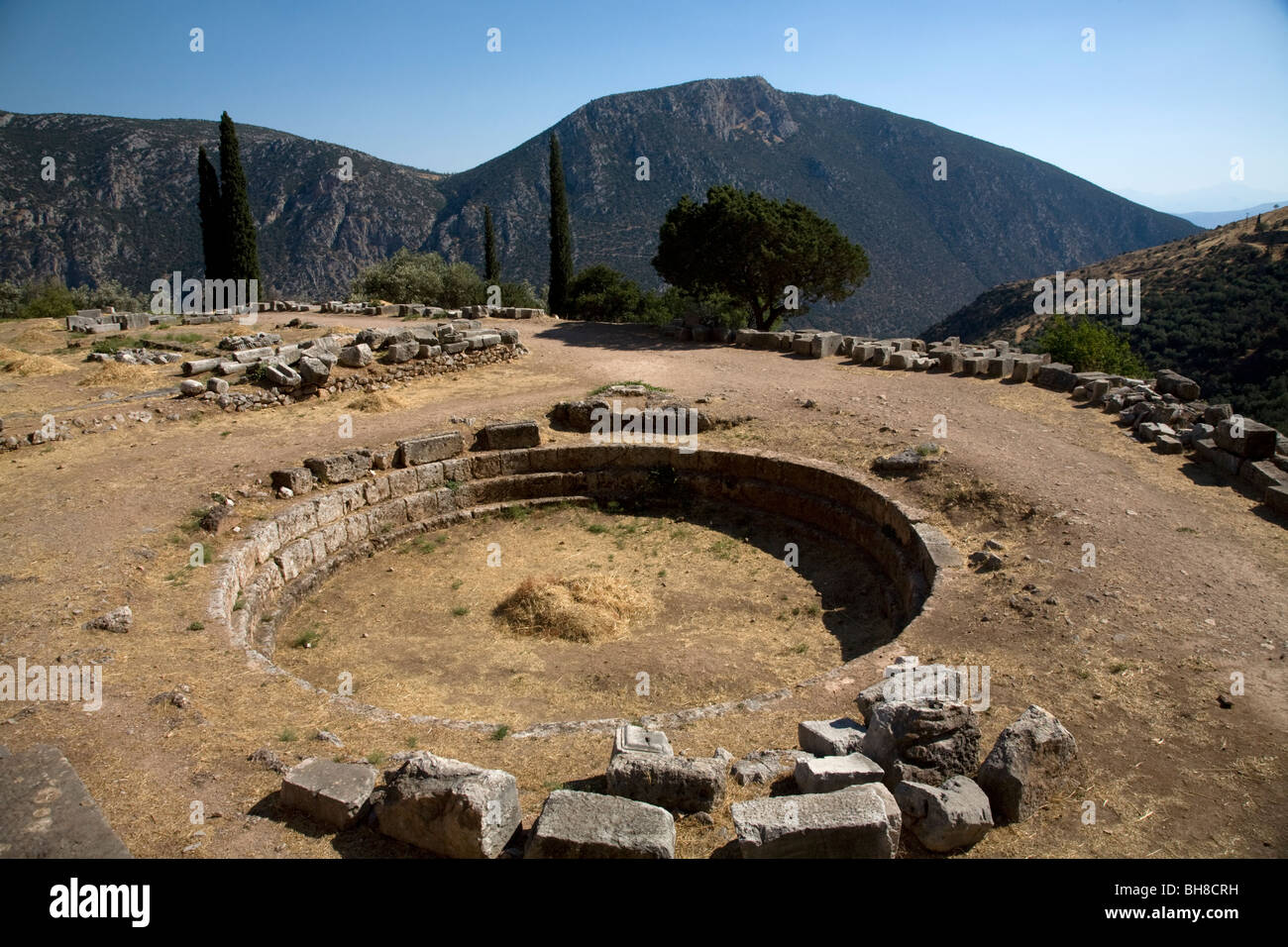 Ancient delphi gymnasium hi-res stock photography and images - Alamy