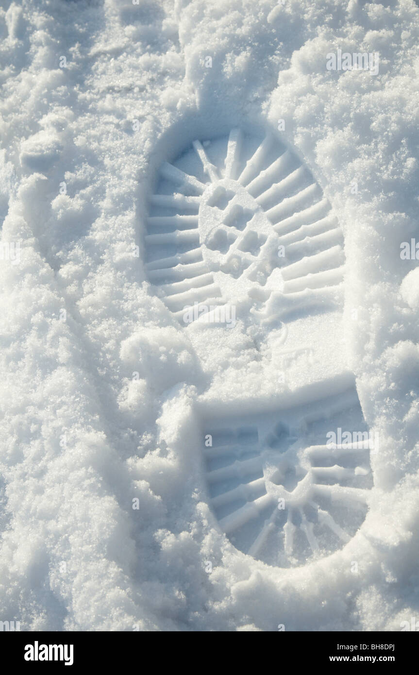 Bootprint in the snow hi-res stock photography and images - Alamy