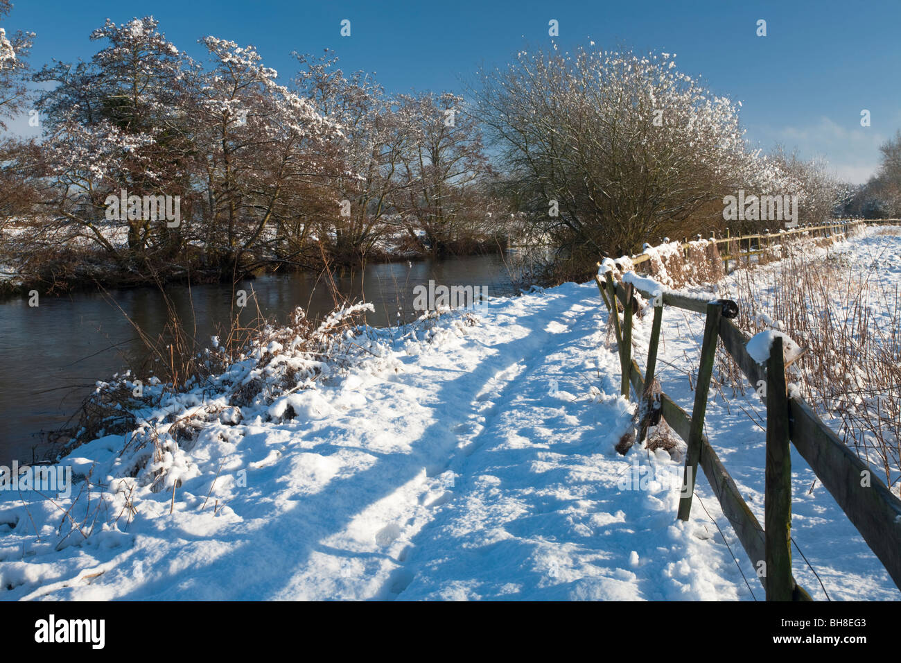 Kennet river berkshire hi-res stock photography and images - Alamy