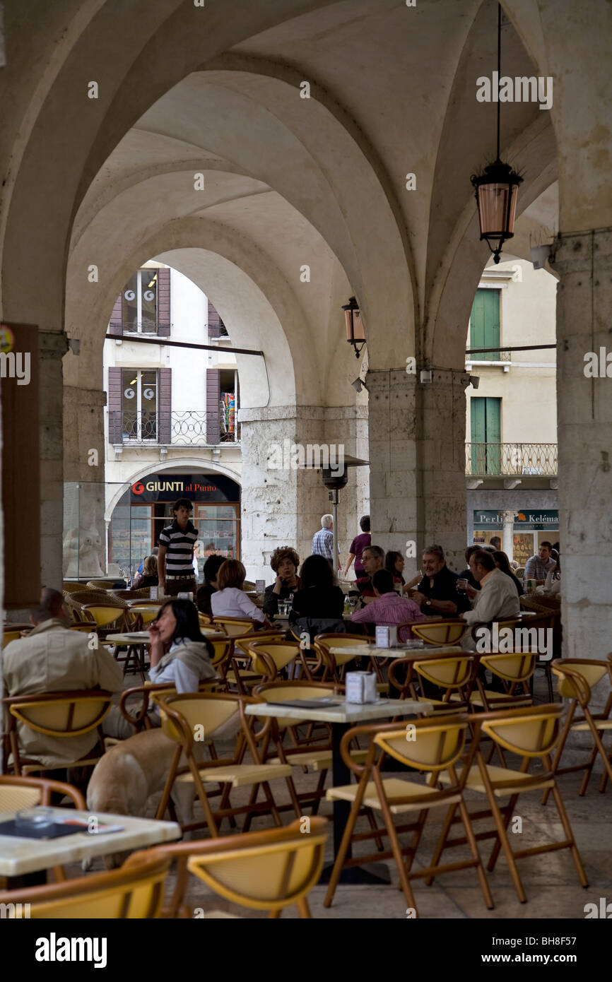 Arcaded café at Treviso Stock Photo - Alamy