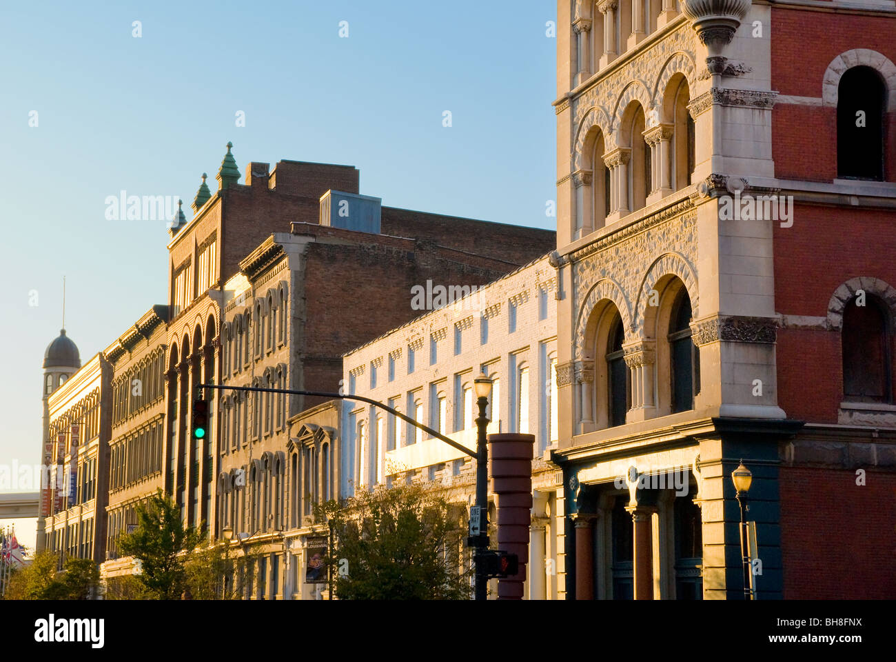 Louisville buildings hi-res stock photography and images - Alamy