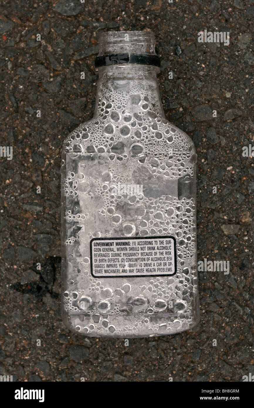 Government warning label alcohol bottle hi-res stock photography and ...