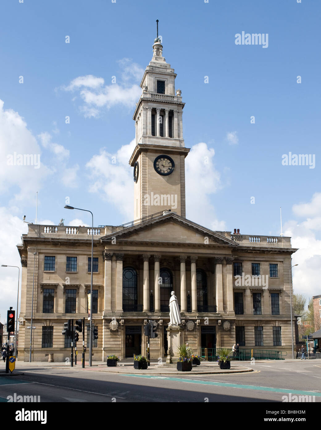 Guildhall, Kingston upon Hull, East Yorkshire, England, UK Stock Photo ...