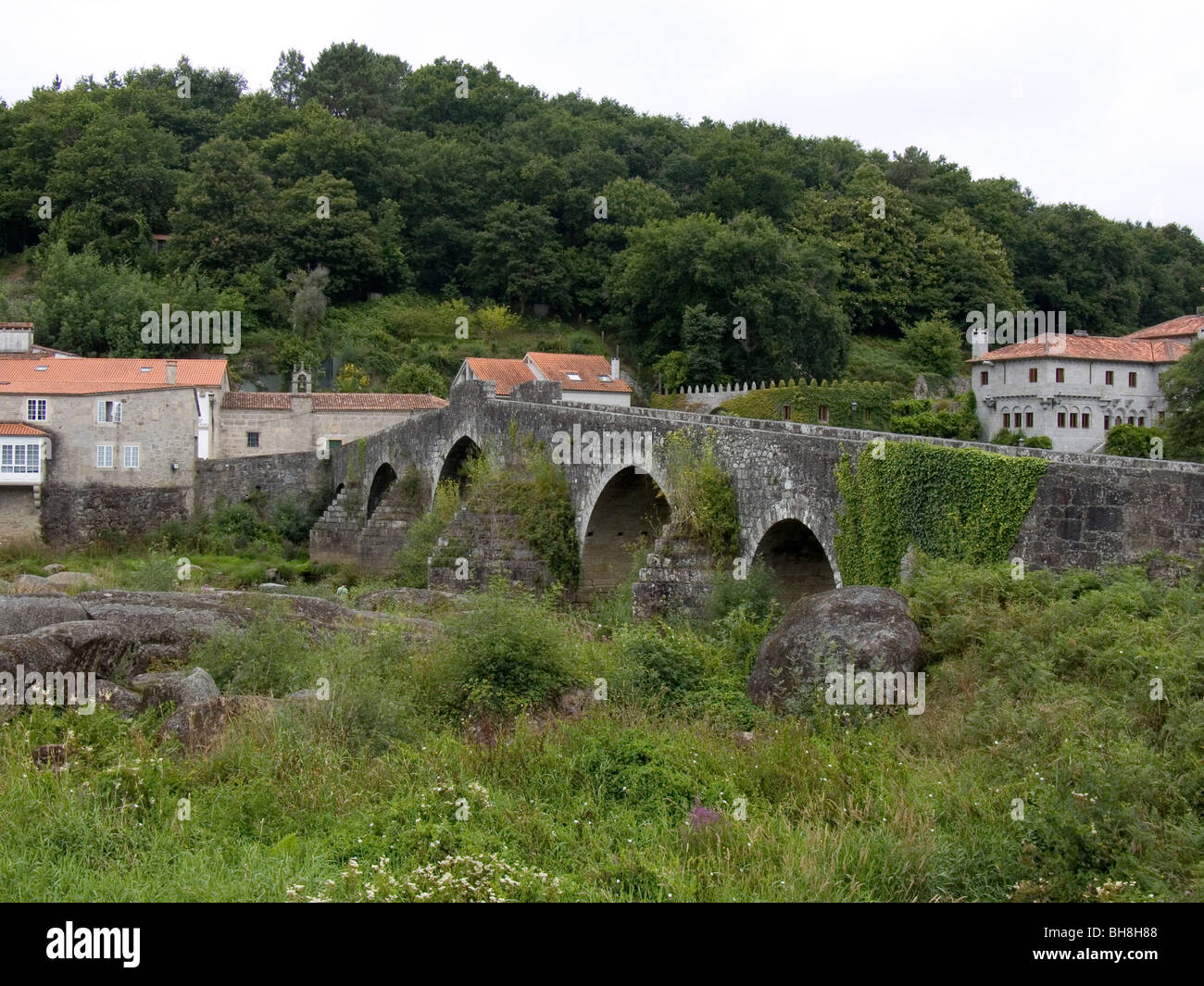 An ancient bridge on the Camino de Santiago, Galicia Stock Photo - Alamy