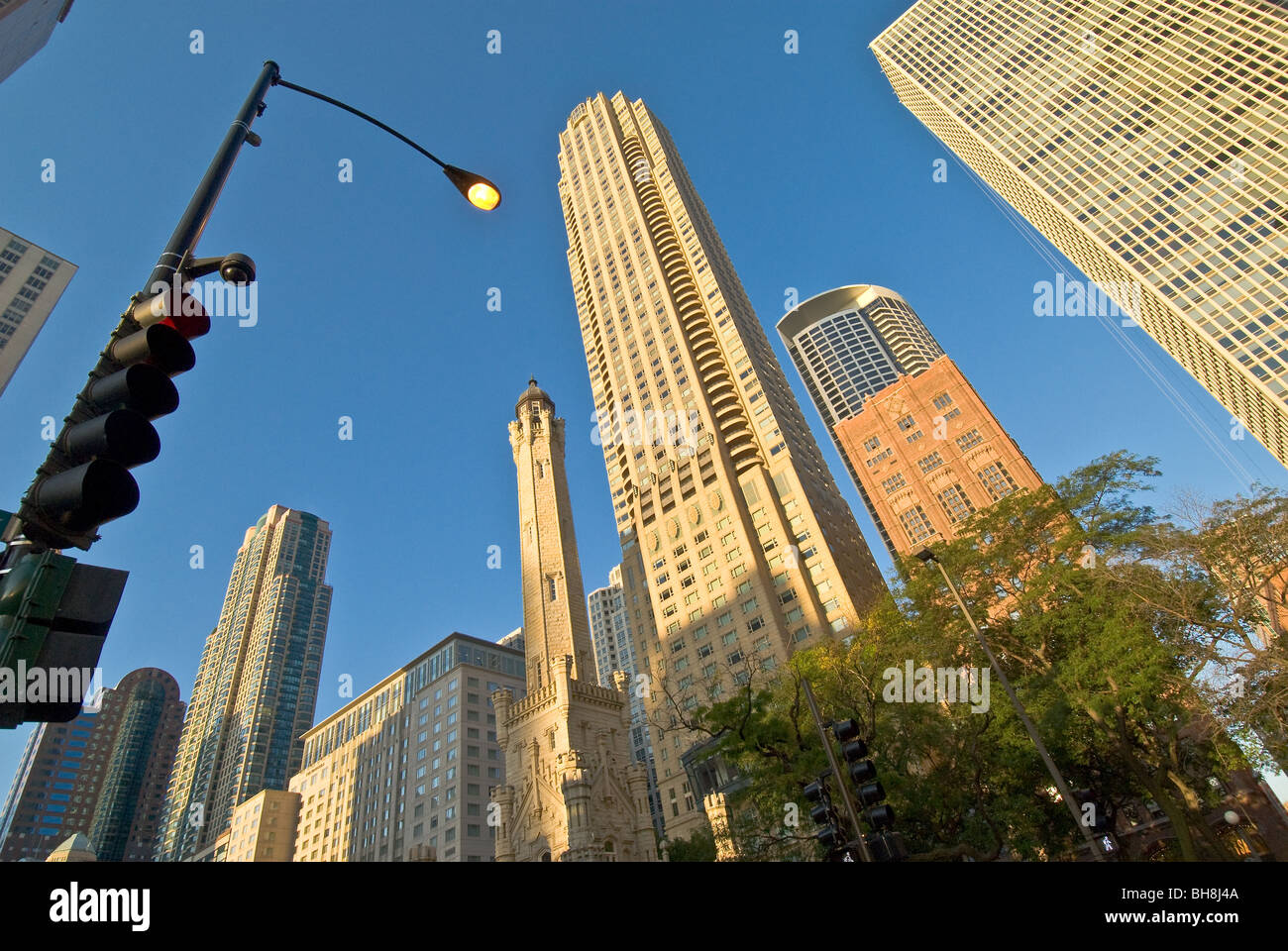 Old chicago water tower hi-res stock photography and images - Alamy