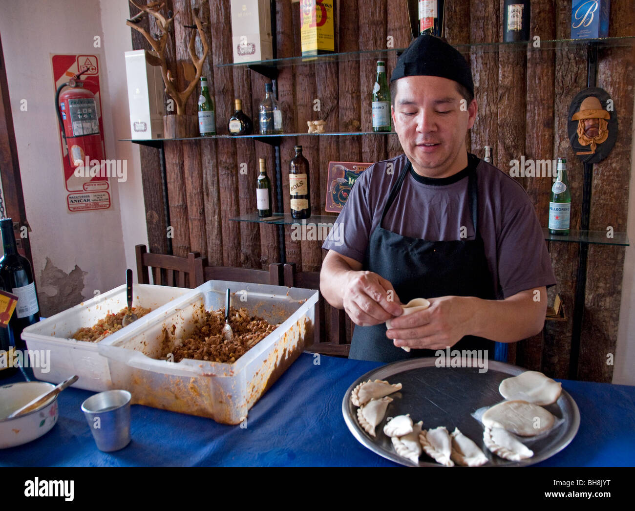 Empanadas Bar Cafe Buenos Aires Argentina La Boca El Caminito Bar Cafe ...
