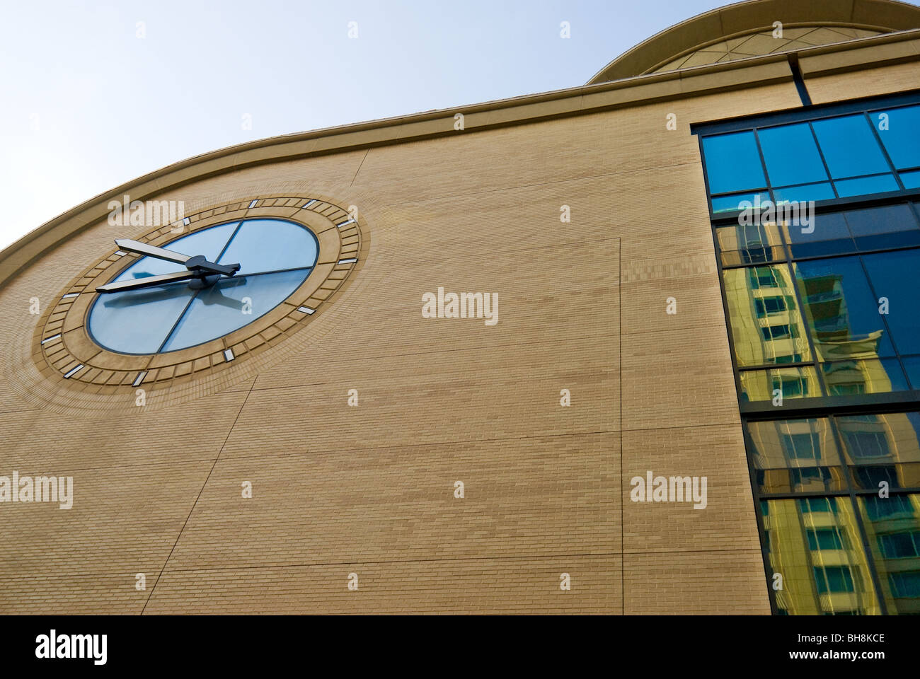 Circle Center clock, downtown Indianapolis, Indiana Stock Photo - Alamy