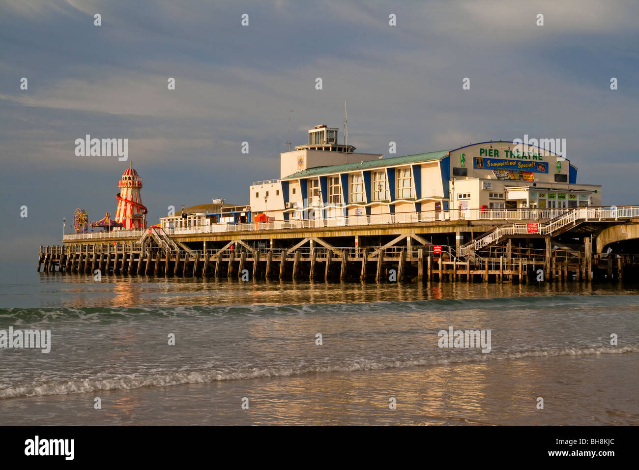 Fairground ride fairground bournemouth beach hi-res stock photography ...