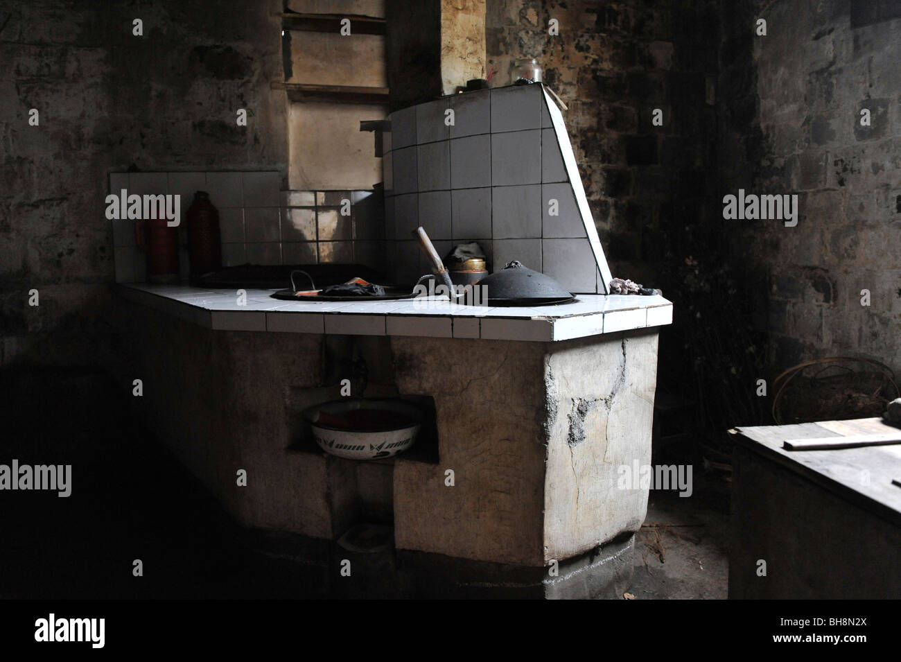 Old fashioned kitchen hi-res stock photography and images - Alamy