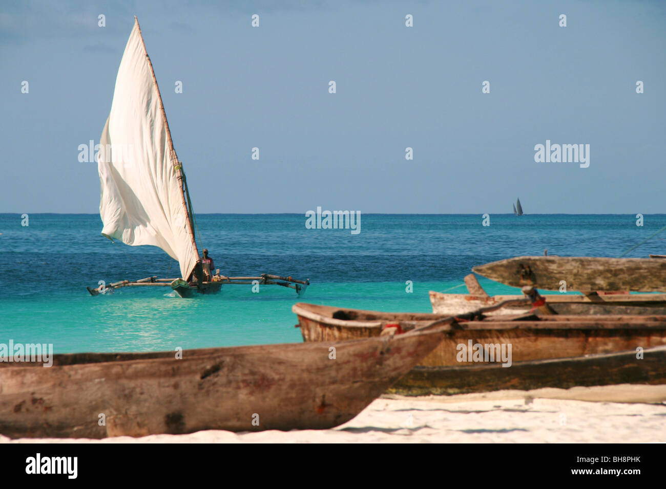Zanzibar dhow fishing hi-res stock photography and images - Alamy