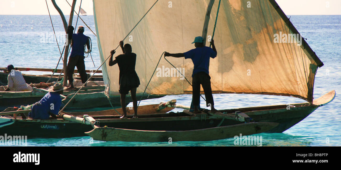 Dhow rigging hi-res stock photography and images - Alamy