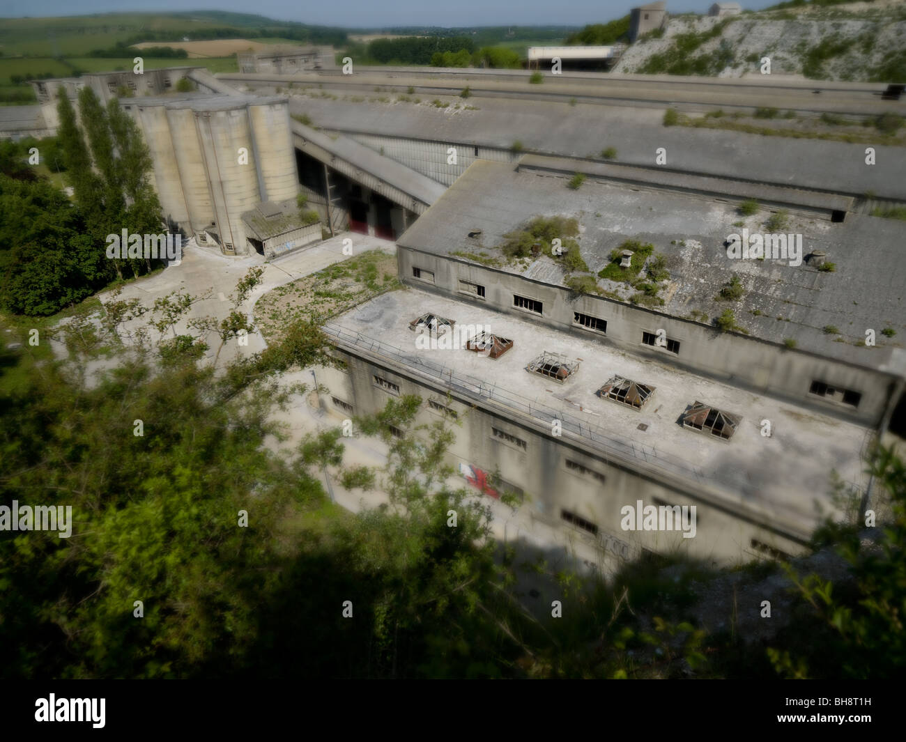 derelict factory in rural setting Stock Photo - Alamy