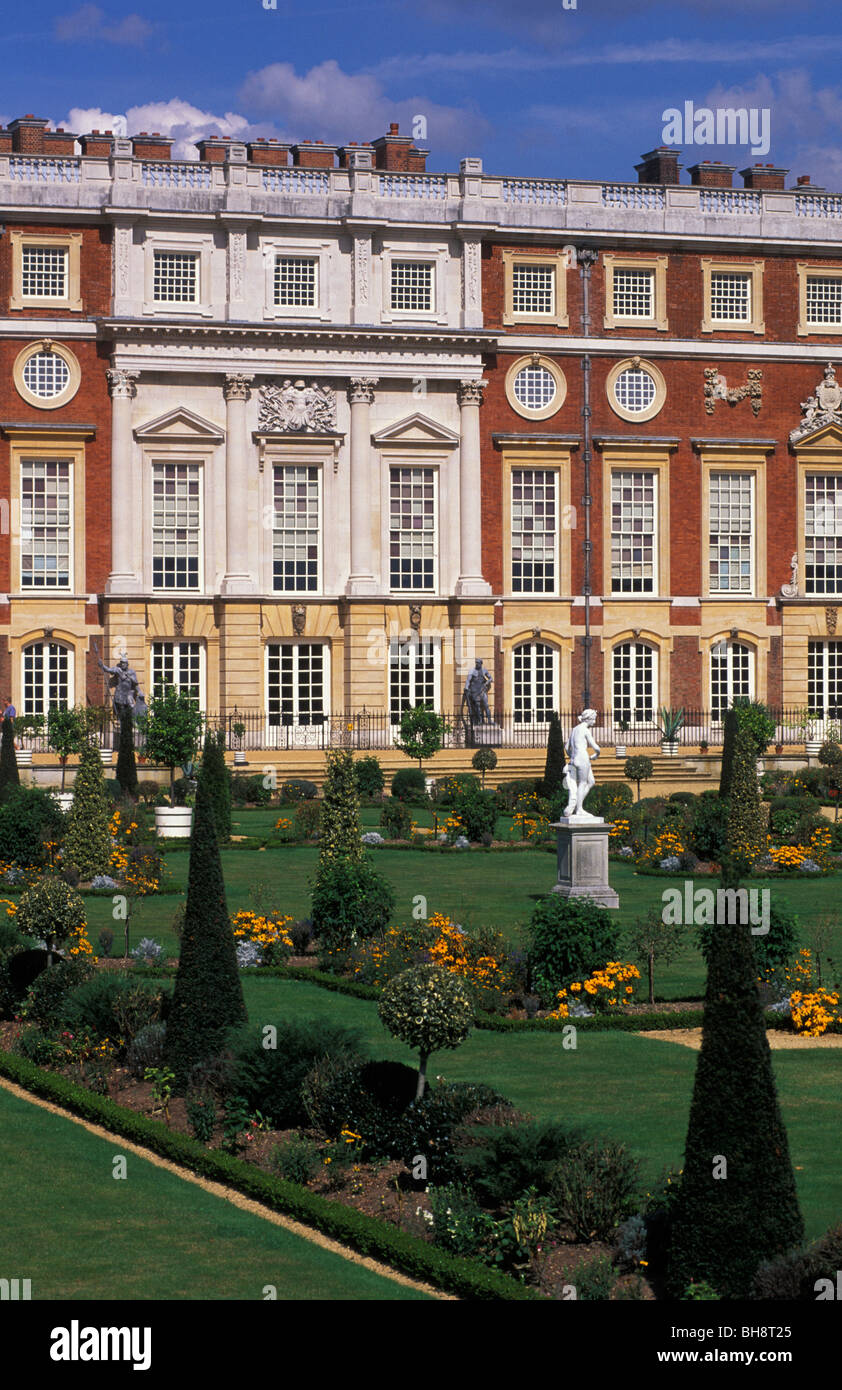 Cardinal Wolsey Palace High Resolution Stock Photography and Images - Alamy
