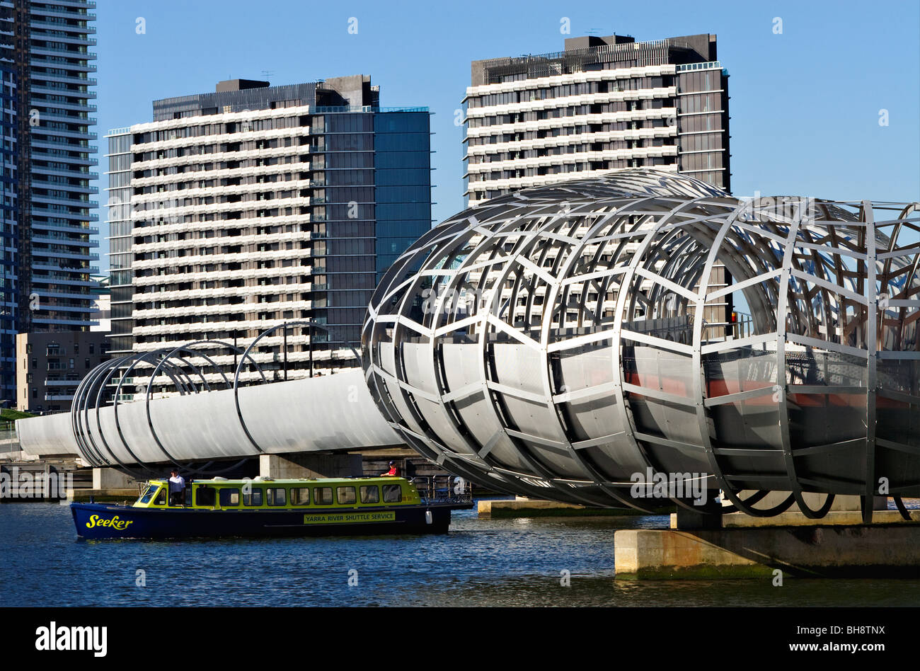 Melbourne Bridges / The Webb Bridge in Melbourne Docklands / Melbourne ...