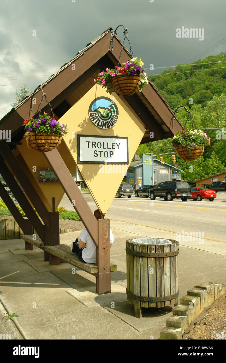 AJD63833, Gatlinburg, TN, Tennessee, Trolley Stop Stock Photo - Alamy