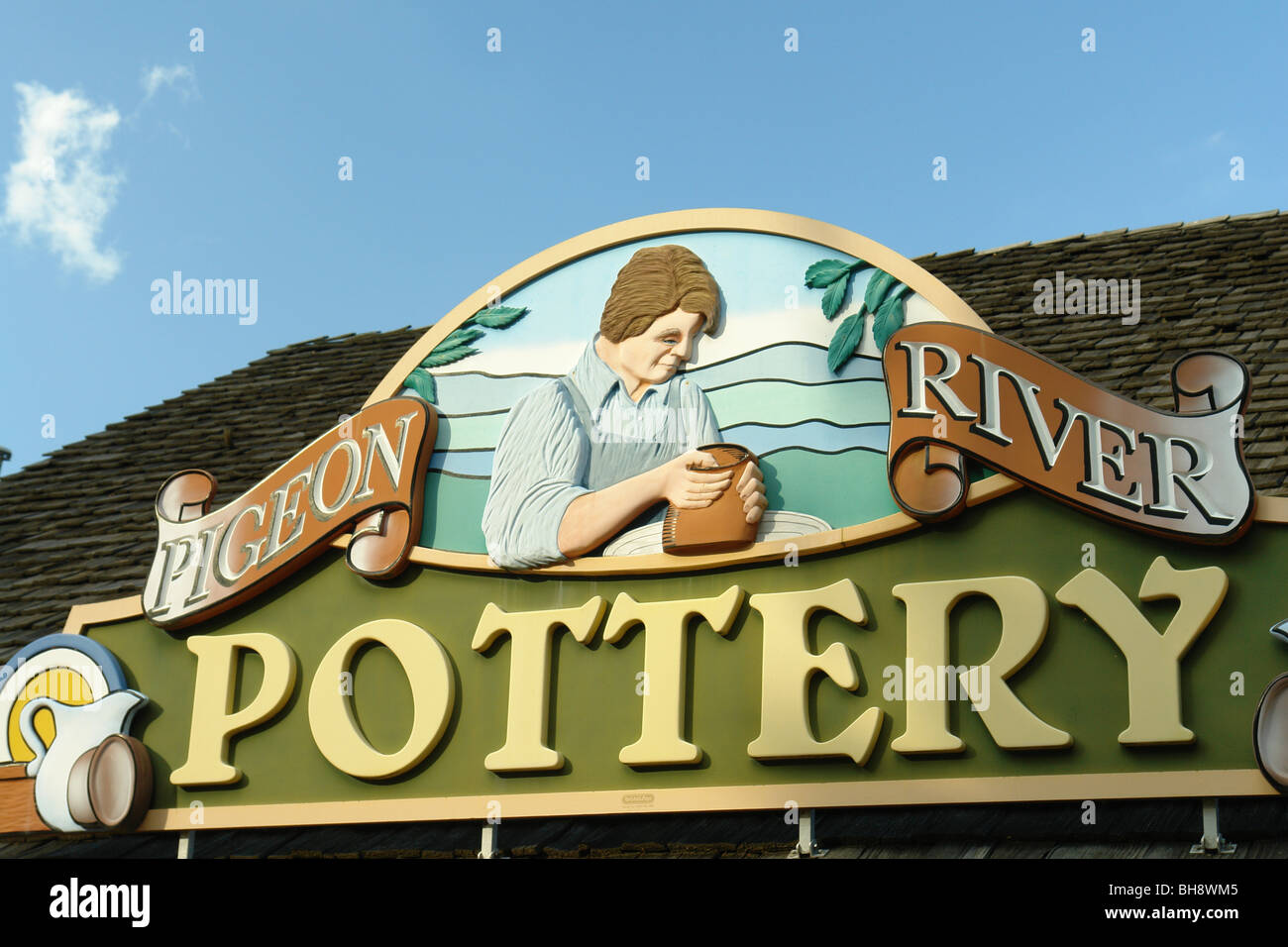 Pigeon forge pottery hi-res stock photography and images - Alamy