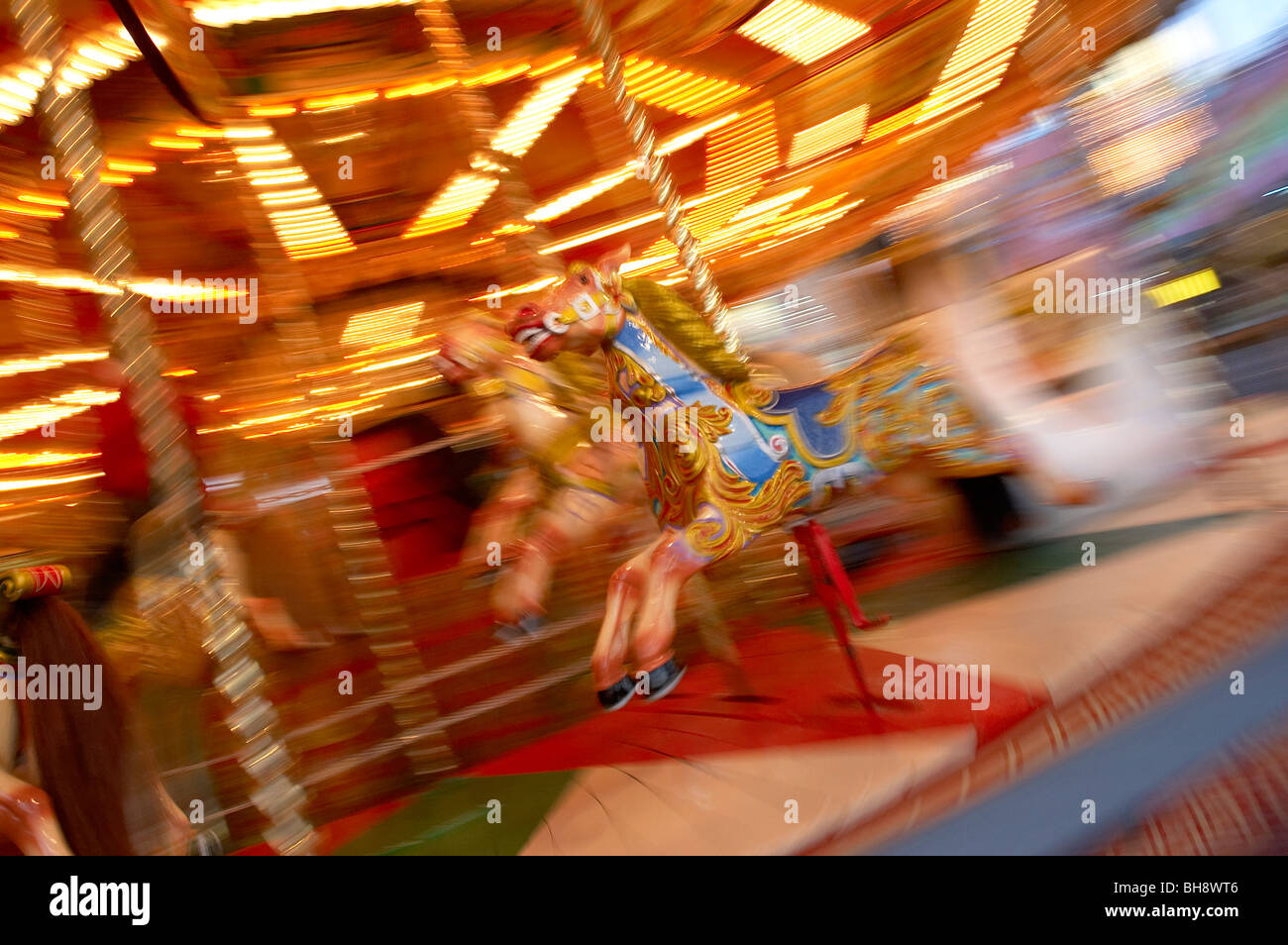 Moving round hi-res stock photography and images - Alamy