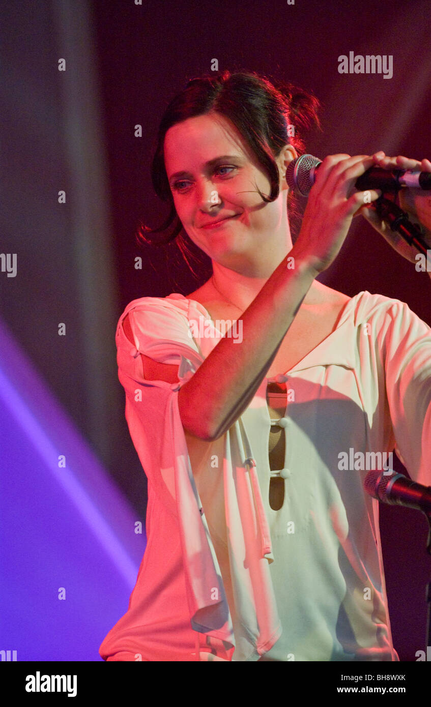Singer songwriter Mara Carlyle performing at Hay Festival 2009 Stock ...