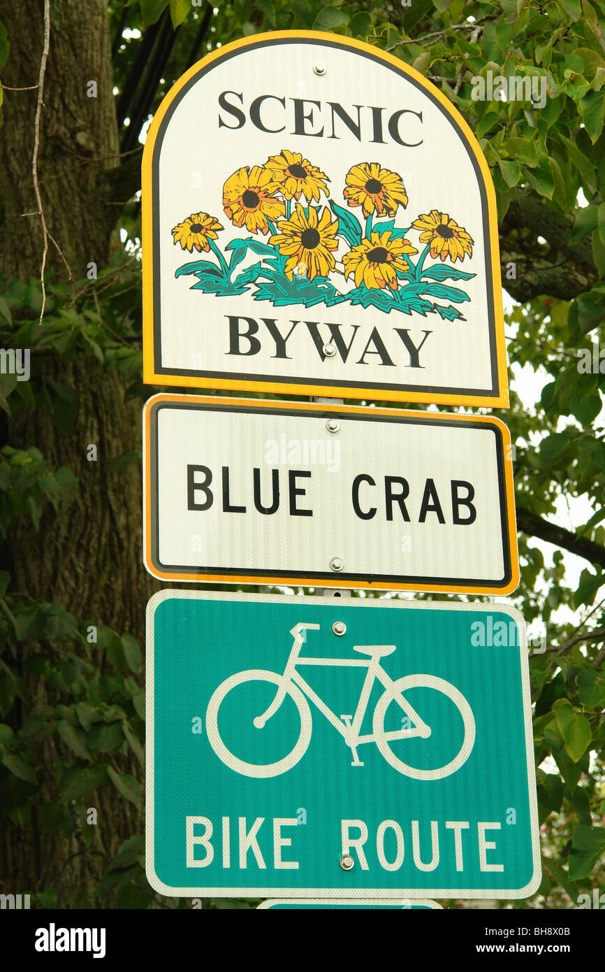 Scenic bike route signage hi-res stock photography and images - Alamy