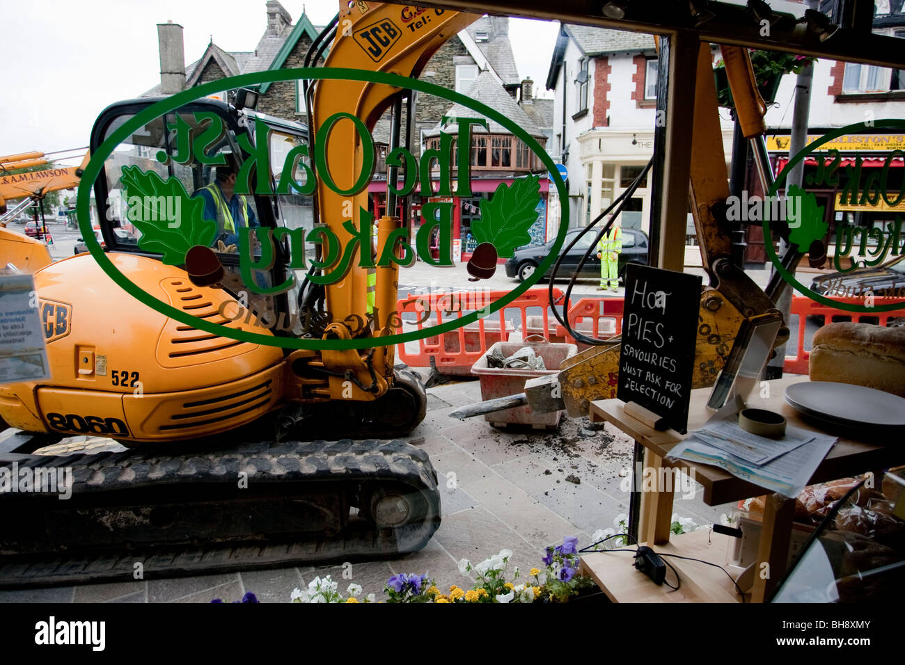 excavator heavy hydraulic Yellow JCB Stock Photo - Alamy