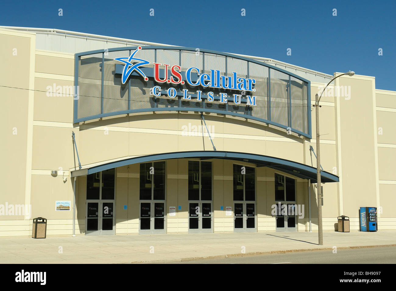 Coliseums hi-res stock photography and images - Alamy